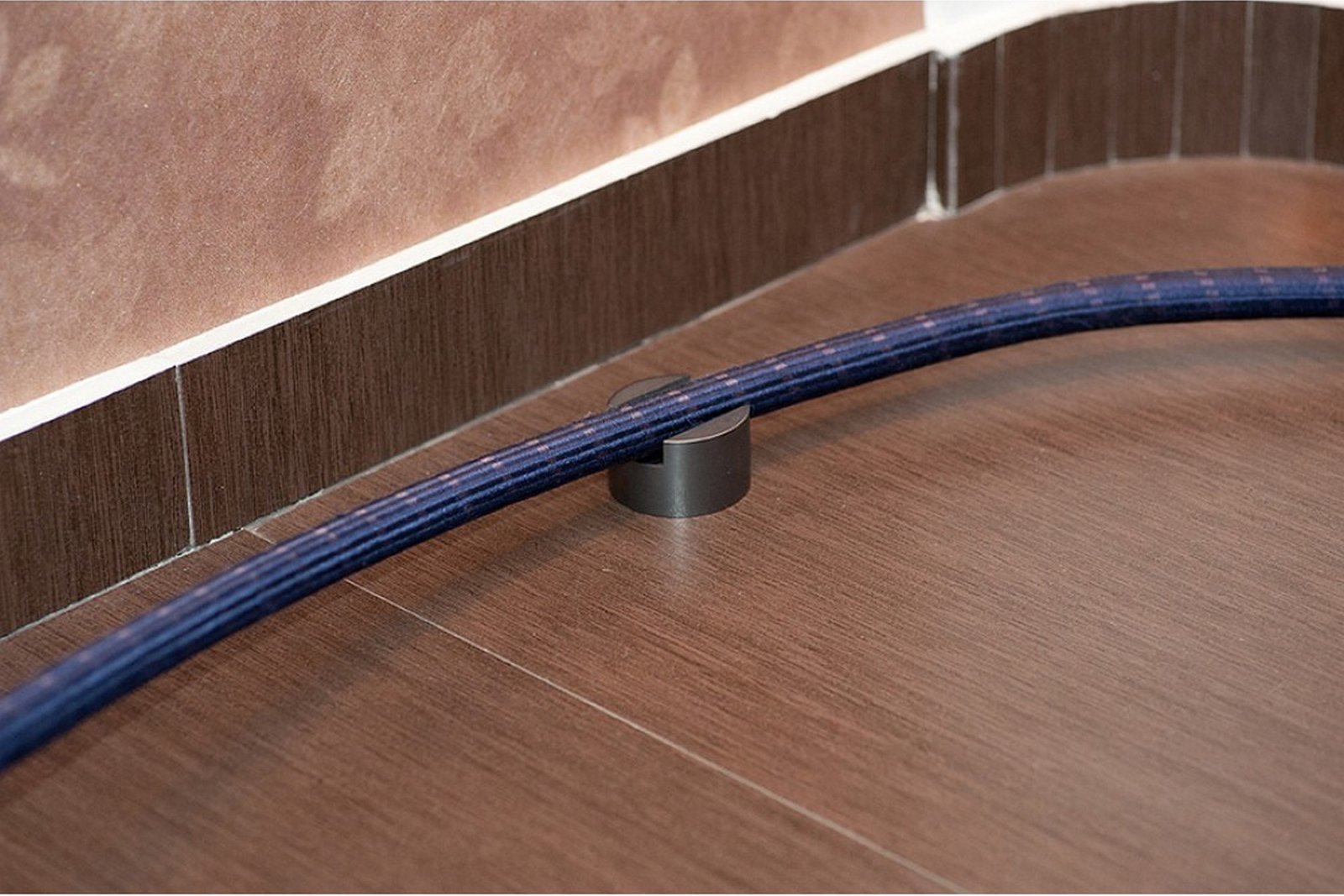 Chameleon Audio Cable Elevator (1 Pcs)