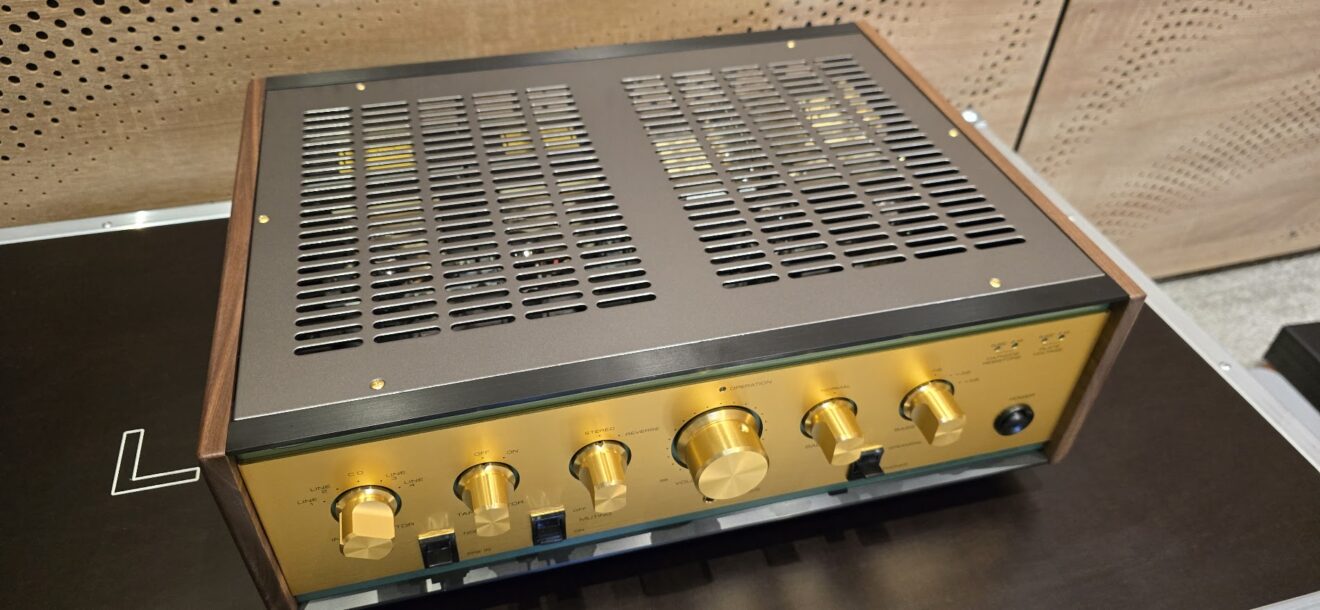 Leben CS600X Integrated Amplifier (Open Box)